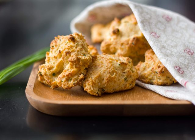 Cheddar Chive Biscuits | A Zesty Bite