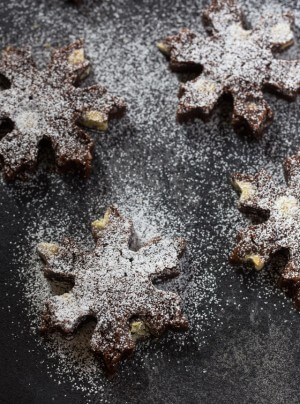 Snowflake Brownies | A Zesty Bite
