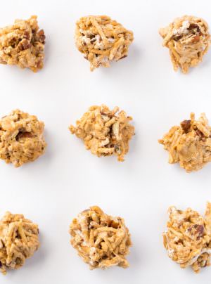 Chow Mein Noodle Cookies | A Zesty Bite